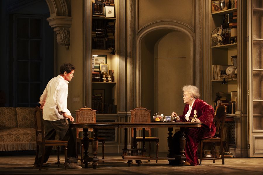 Behind Closed Doors: Elektra at the Kongelige Teater – operatraveller.com